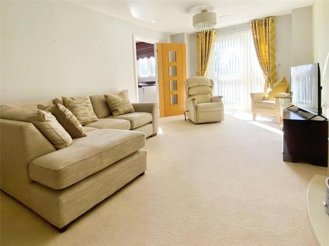 For Sale 1 Bedroom Shared Living/roommate Wokingham Berkshire DLS98834473