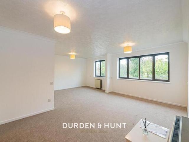 For Sale 1 Bedroom Shared Living/roommate Woodford Greater London DS100648940