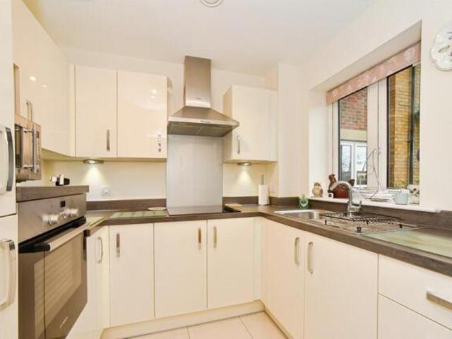 For Sale 1 Bedroom Shared Living/roommate Wroughton Wiltshire DLS99840135