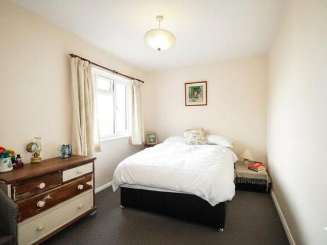 For Sale 1 Bedroom Shared Living/roommate Yateley Hampshire DS101678669