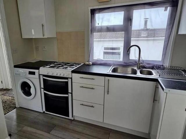 For Sale 1 Bedroom Shared Living/roommate Yeovil Somerset DLS100953586