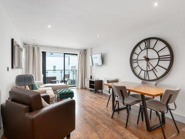 For Sale 2 Bedroom Condo Wandsworth England DS100240453
