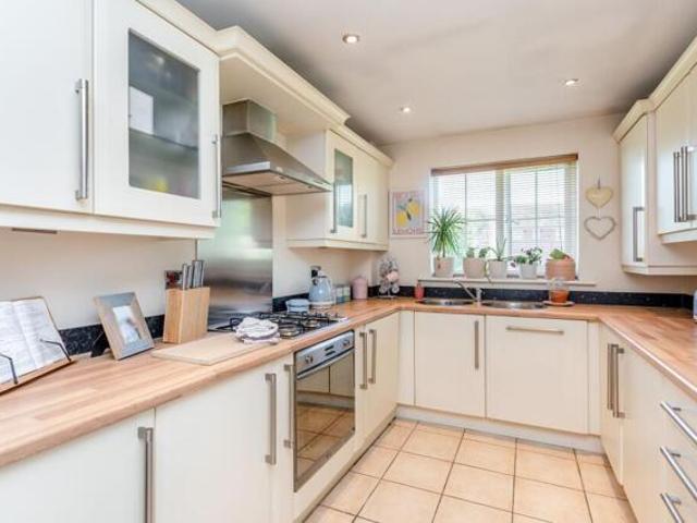 For Sale 2 Bedroom Apartment Mold Flintshire DLS101796808