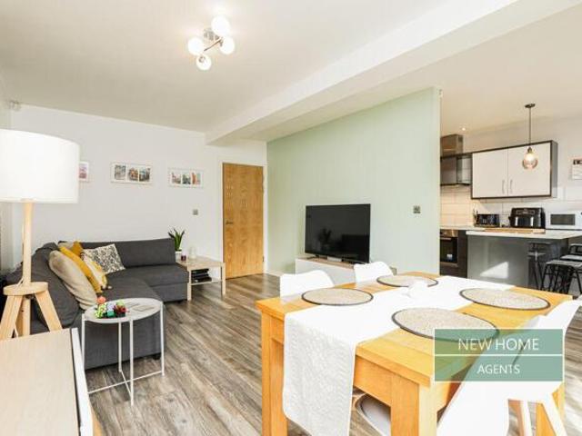 For Sale 2 Bedroom Apartment Morley Leeds DLS100366379