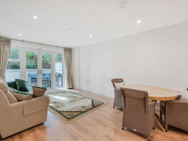 For Sale 2 Bedroom Apartment Oxted Surrey DLS100456331