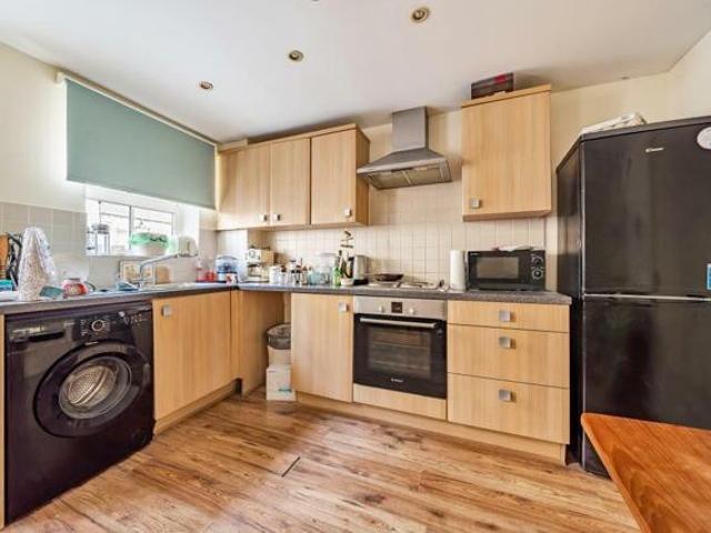 For Sale 2 Bedroom Apartment Aylesbury Buckinghamshire DLS100917480