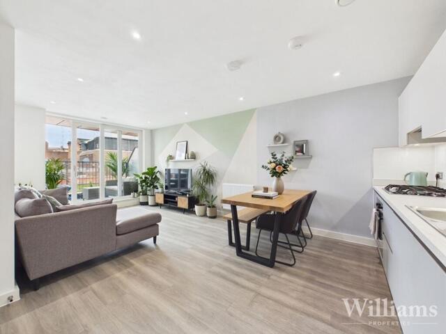 For Sale 2 Bedroom Apartment Aylesbury Buckinghamshire DLS101379221