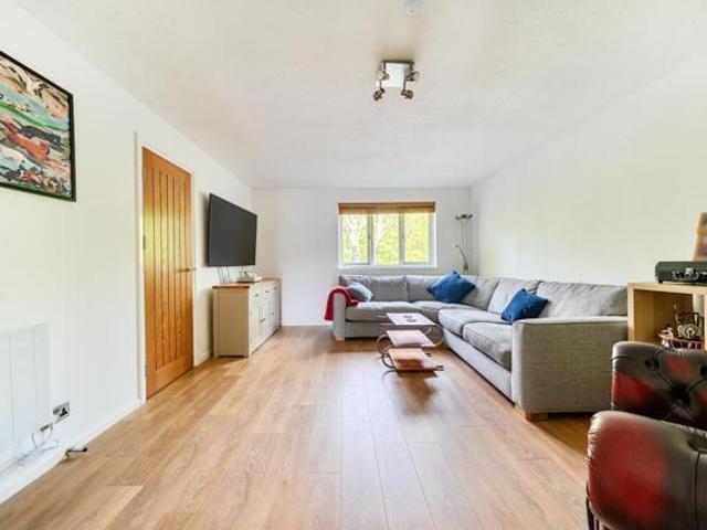 For Sale 2 Bedroom Apartment Abingdon Oxfordshire DLS101796978