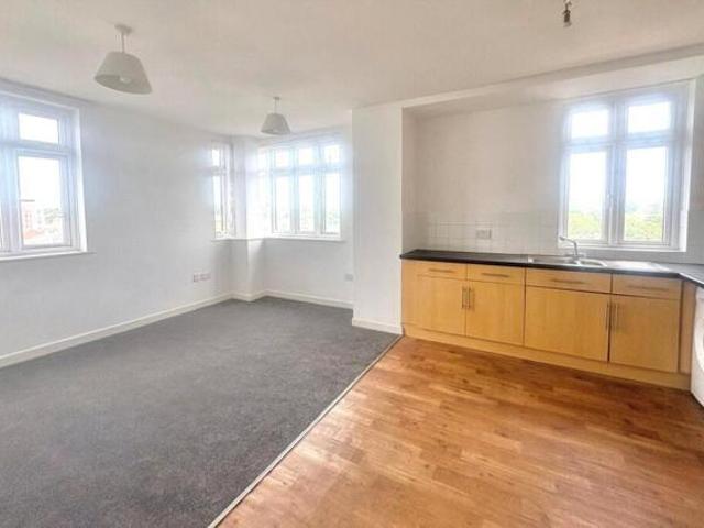 For Sale 2 Bedroom Apartment Aldershot Hampshire DLS100425945
