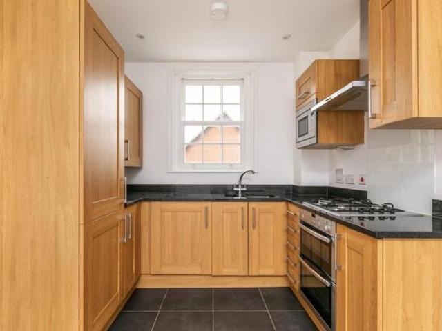 For Sale 2 Bedroom Apartment Alresford Hampshire DS101678041