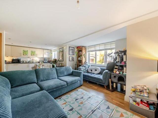 For Sale 2 Bedroom Apartment Buckinghamshire Buckinghamshire DLS100456618