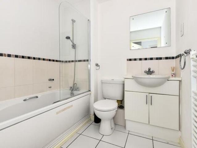 For Sale 2 Bedroom Apartment Buckinghamshire Buckinghamshire DLS98321934