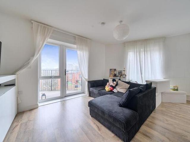 For Sale 2 Bedroom Apartment Buckinghamshire Buckinghamshire DS100057783