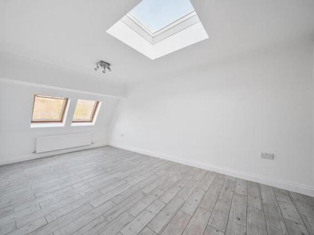 For Sale 2 Bedroom Apartment Buckinghamshire Buckinghamshire DS101351734