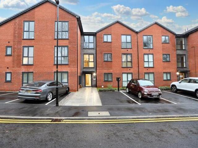 For Sale 2 Bedroom Apartment Bury Bury DLS101678486