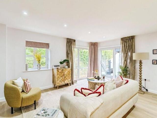 For Sale 2 Bedroom Apartment Banstead Greater London DLS100953644