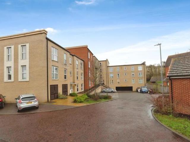 For Sale 2 Bedroom Apartment Basildon Essex DS100502857