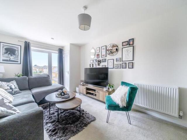 For Sale 2 Bedroom Apartment Basingstoke Hampshire DS100502957