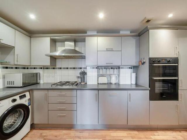For Sale 2 Bedroom Apartment Barnet Greater London DS100456538