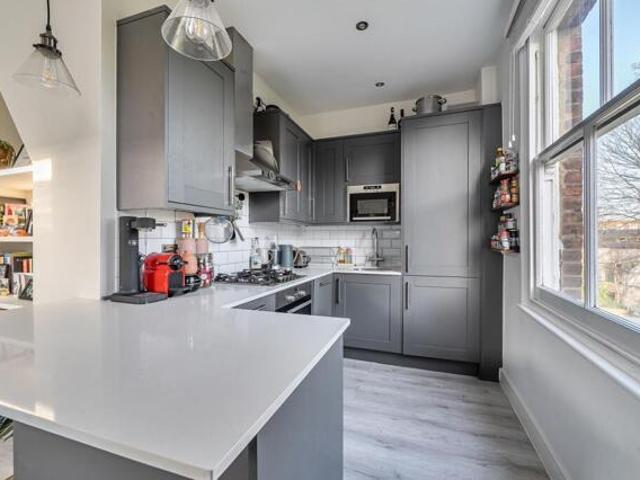 For Sale 2 Bedroom Apartment Barnet Greater London DS101025776
