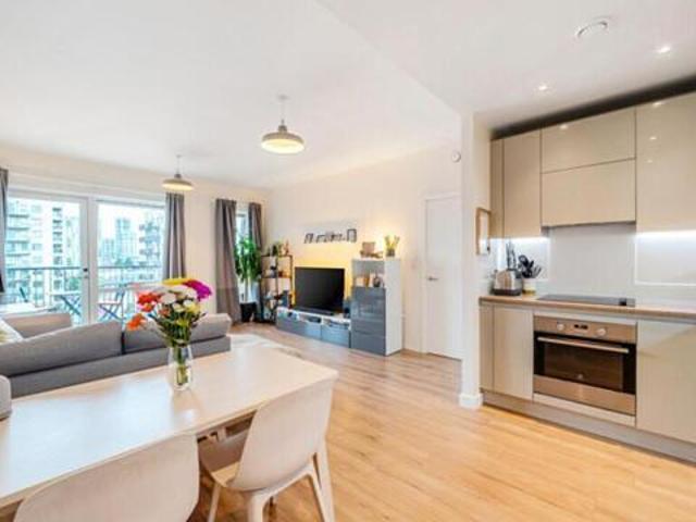 For Sale 2 Bedroom Apartment Barking Essex Greater London DS98119038