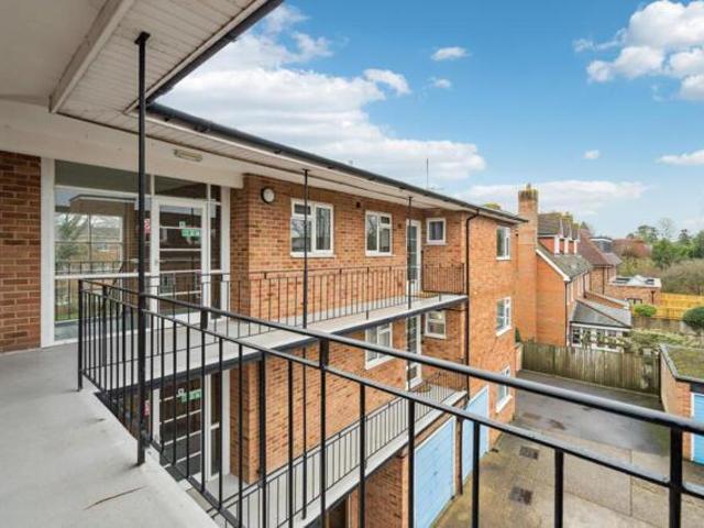 For Sale 2 Bedroom Apartment Beaconsfield Buckinghamshire DS100097080