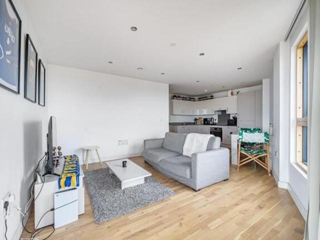For Sale 2 Bedroom Apartment Berkshire Reading DLS100881726
