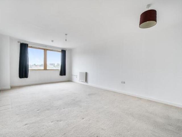 For Sale 2 Bedroom Apartment Berkshire Reading DS98119567