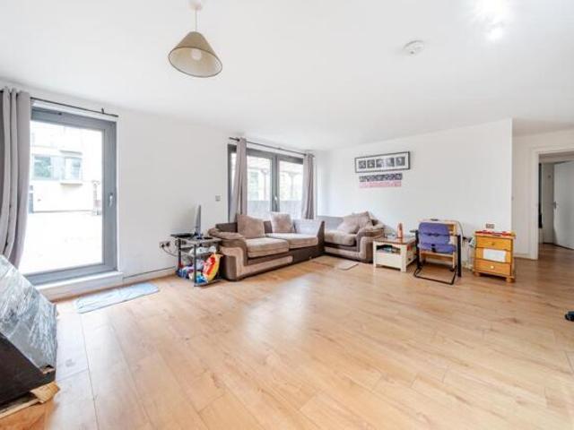 For Sale 2 Bedroom Apartment Berkshire Slough DLS98377622