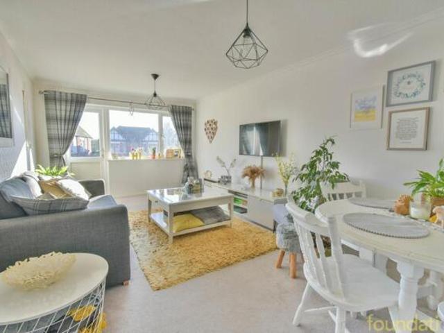 For Sale 2 Bedroom Apartment Bexhill East Sussex DLS101892267