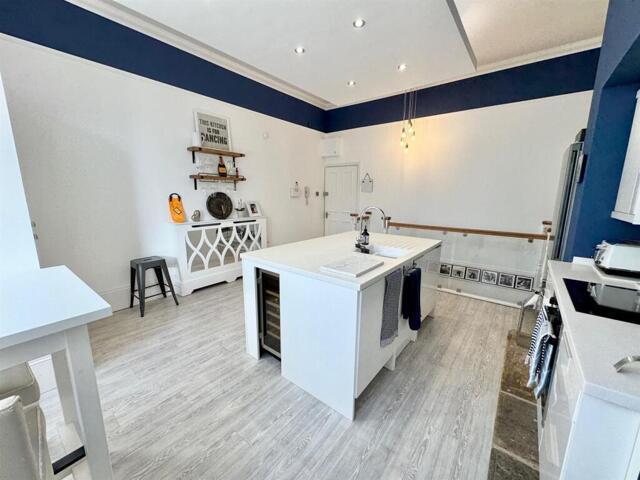 For Sale 2 Bedroom Apartment Bowdon Greater Manchester DS98204862