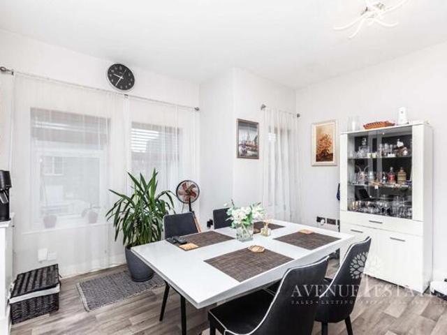 For Sale 2 Bedroom Apartment Bournemouth Bournemouth DLS101677176