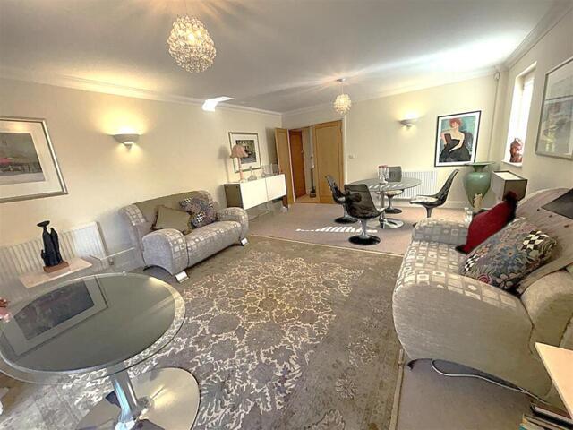 For Sale 2 Bedroom Apartment Bromley Great London DS98718572