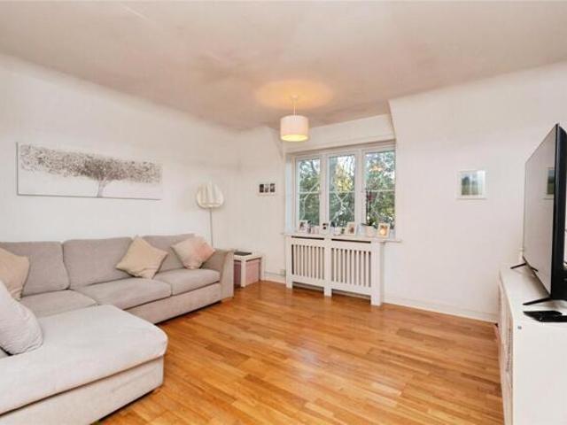 For Sale 2 Bedroom Apartment Camberley Surrey DS100615301