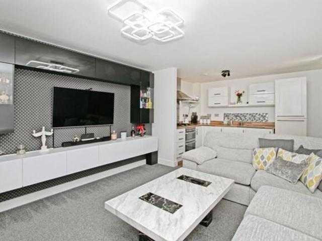For Sale 2 Bedroom Apartment Camborne Cornwall DS99688626