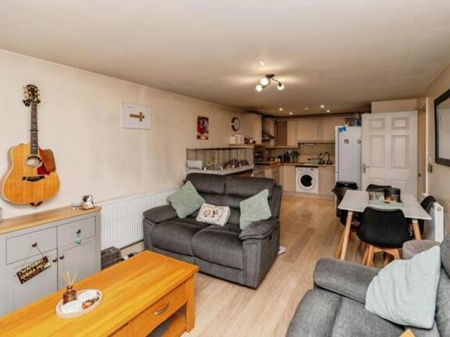 For Sale 2 Bedroom Apartment Cannock Staffordshire DS100058316