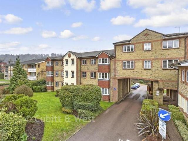 For Sale 2 Bedroom Apartment Caterham Surrey DLS101025863