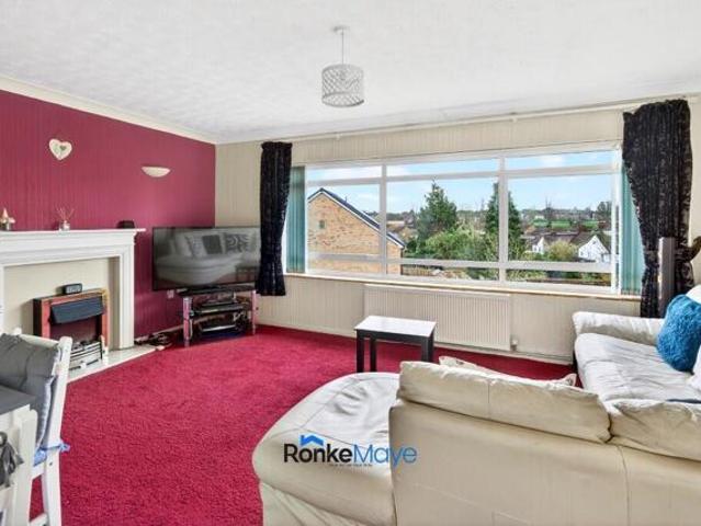 For Sale 2 Bedroom Apartment Caterham Surrey DS100191717