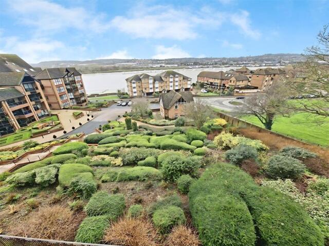 For Sale 2 Bedroom Apartment Chatham Kent DS100503110