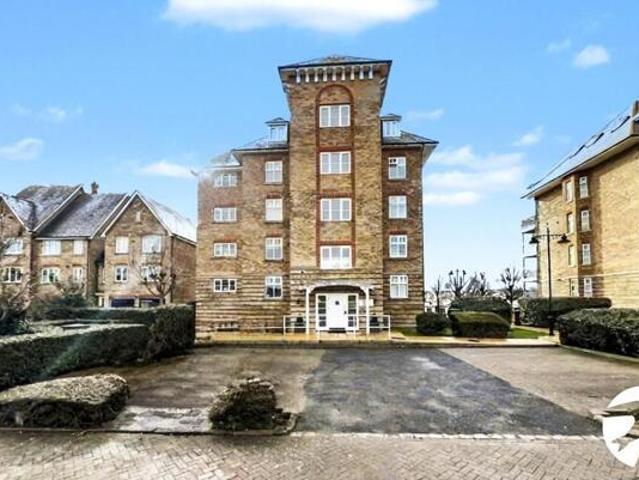 For Sale 2 Bedroom Apartment Chatham Medway DLS99926321