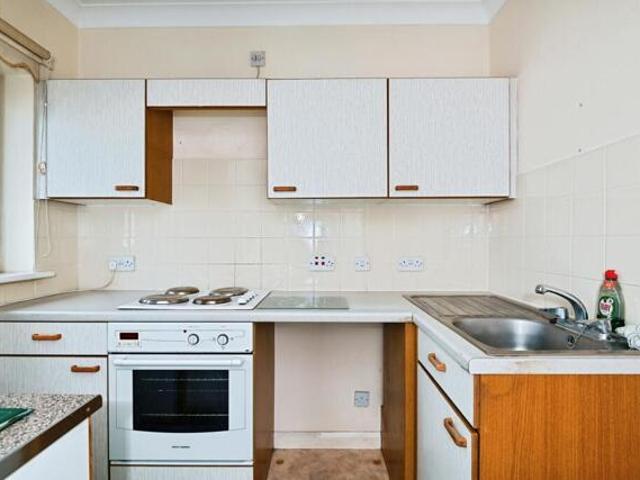 For Sale 2 Bedroom Apartment Chatham Medway DS100426540