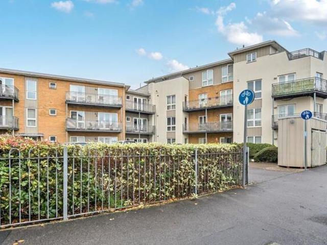 For Sale 2 Bedroom Apartment Chertsey Surrey DLS99436999