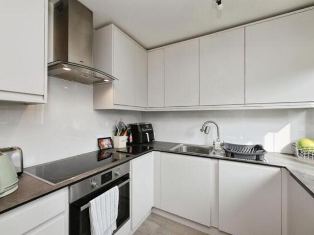 For Sale 2 Bedroom Apartment Cheshunt Great London DLS101168528