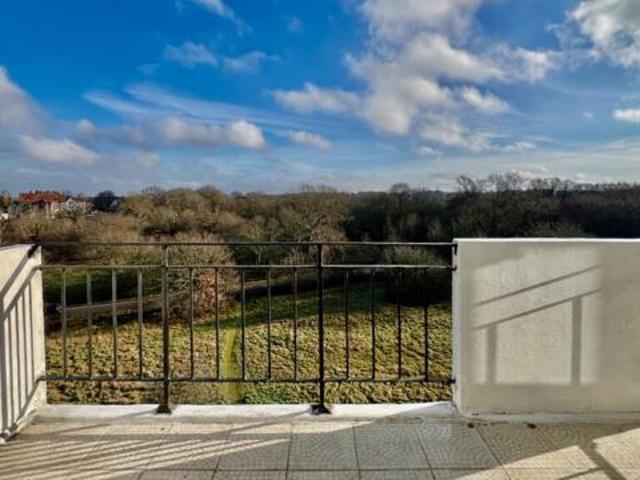 For Sale 2 Bedroom Apartment Chingford Greater London DS100953497