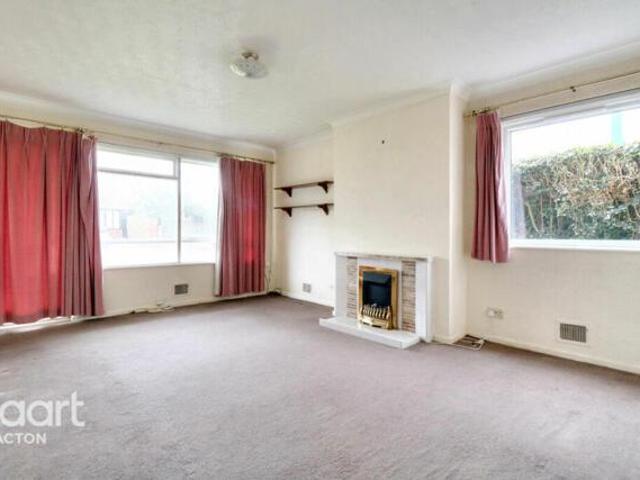 For Sale 2 Bedroom Apartment Clacton On Sea Essex DS101677355