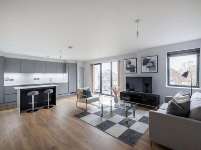 For Sale 2 Bedroom Apartment Coulsdon Greater London DS100578837