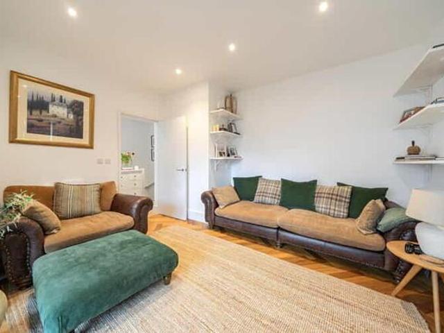 For Sale 2 Bedroom Apartment Coulsdon Greater London DS101119174