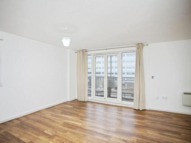 For Sale 2 Bedroom Apartment Coventry Coventry DS99029166