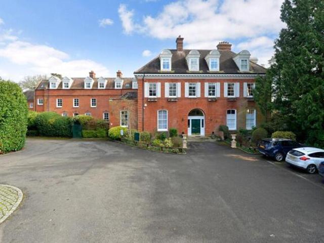 For Sale 2 Bedroom Apartment Cranleigh Surrey DS100614972