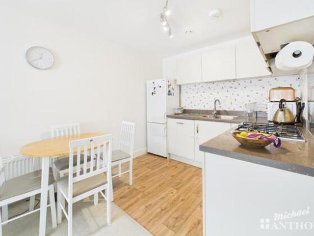 For Sale 2 Bedroom Apartment Dunstable Bedfordshire DS98119074